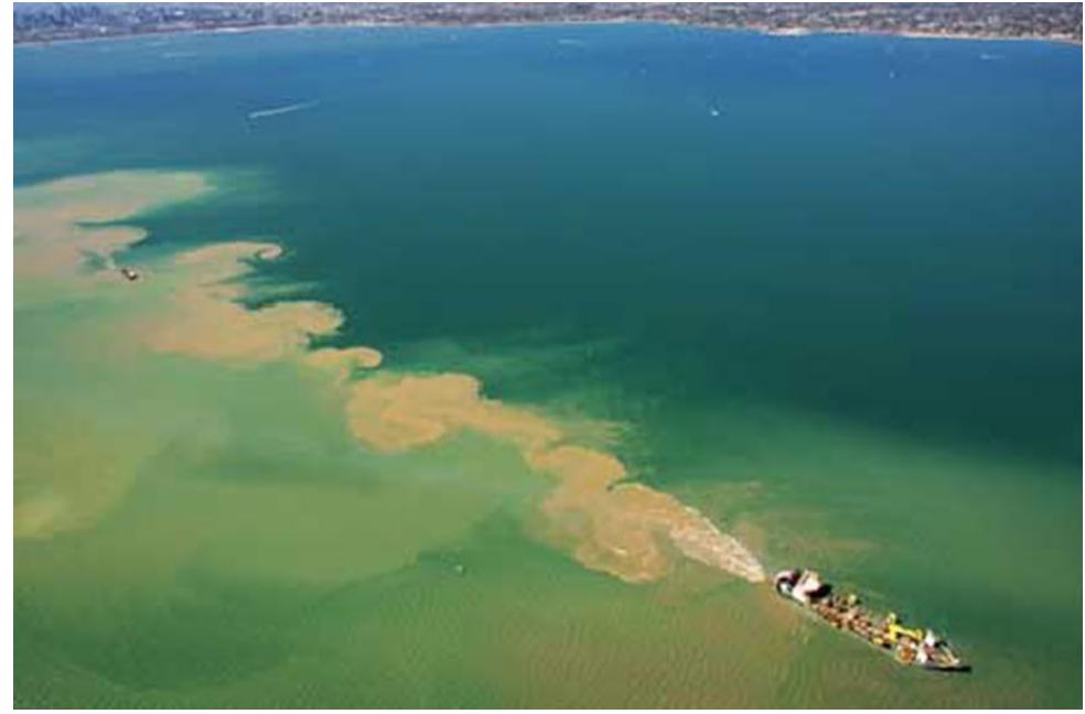 Turbidity of seawater due to the diffusion of dredged
