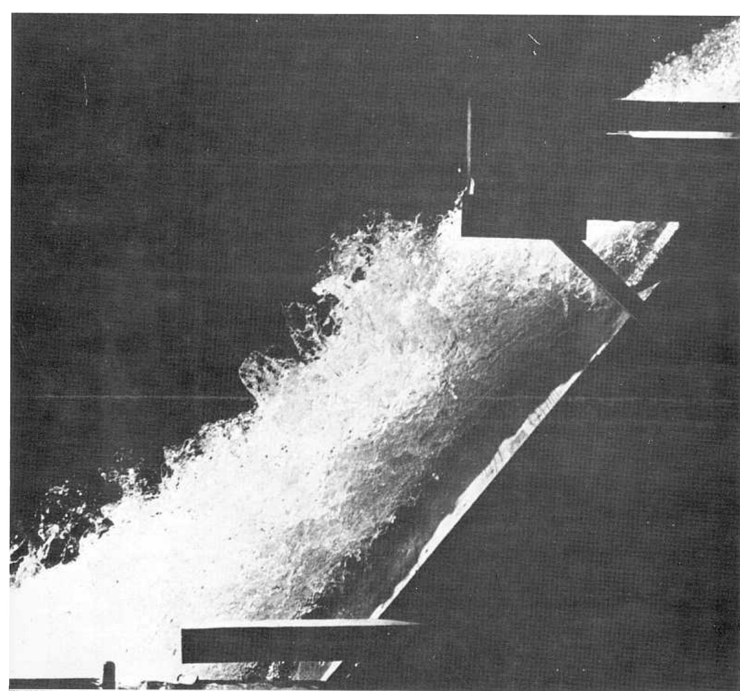 Figure 3 - Air-water flow in hydraulic structures
