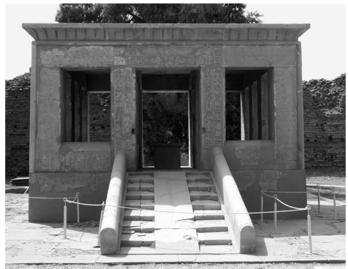 (PDF) Rise and fall of the Aten: stepped structures and religious ...