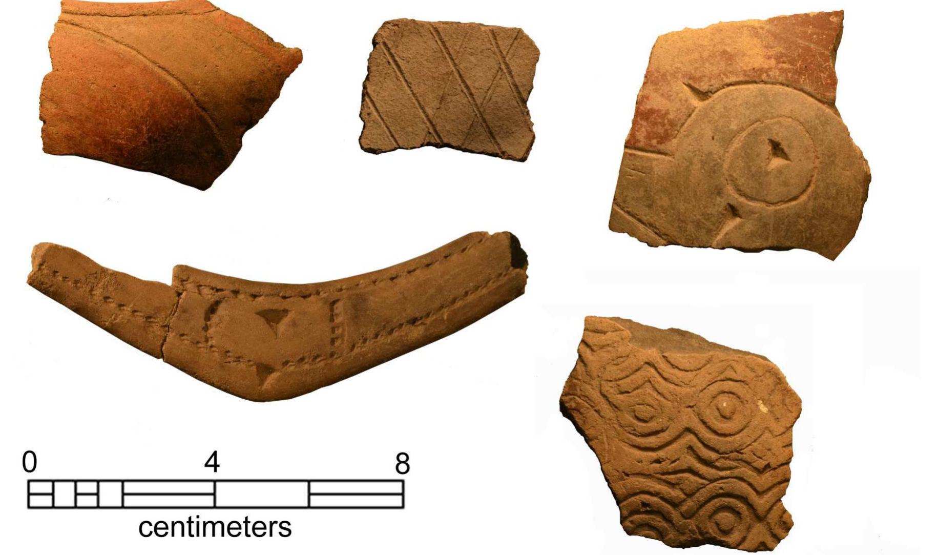 Examples of decorated weeden island ritual vessels commonly