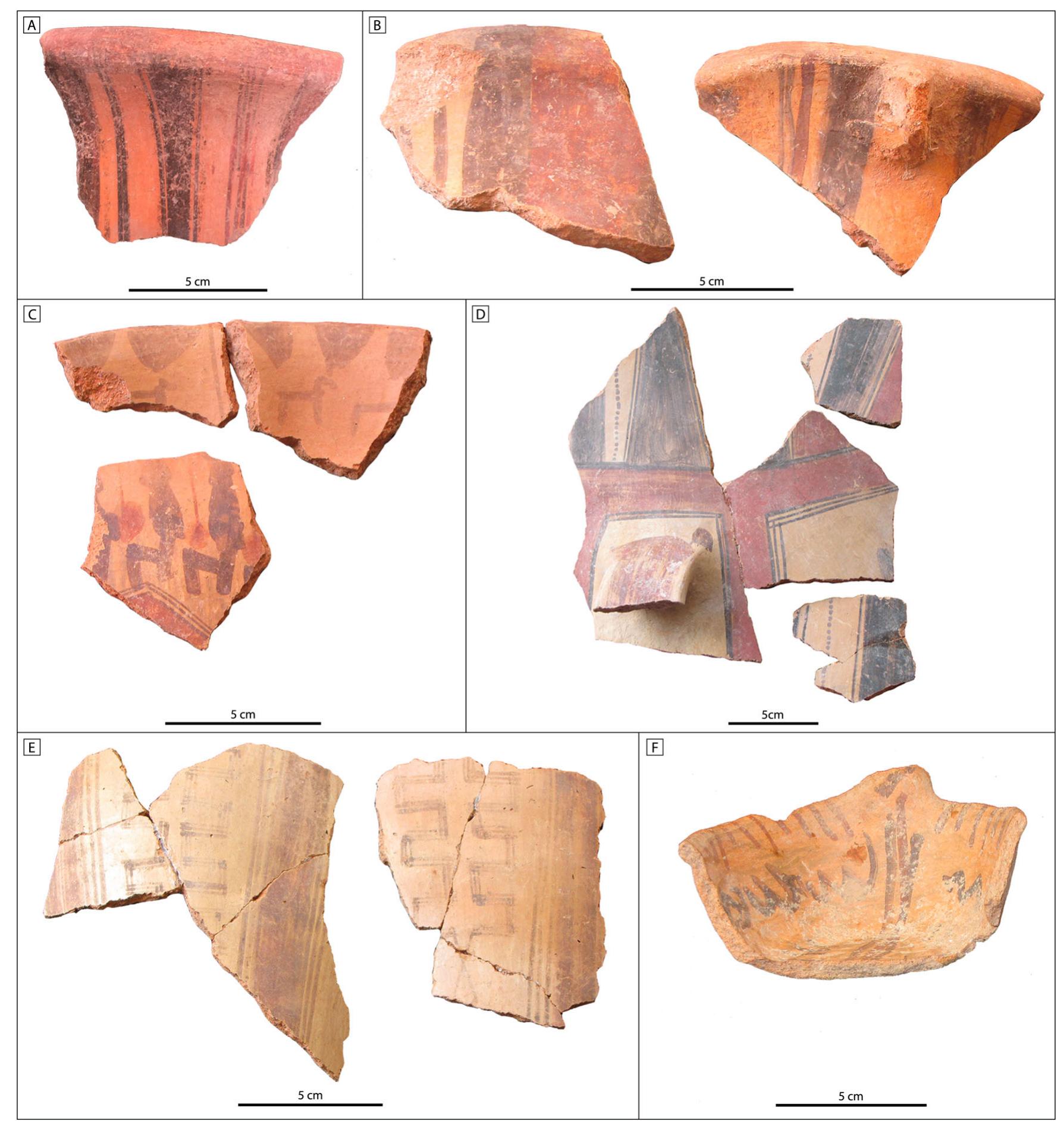 Cueva mogo pottery examples: a-b) jar rims; c) two interior
