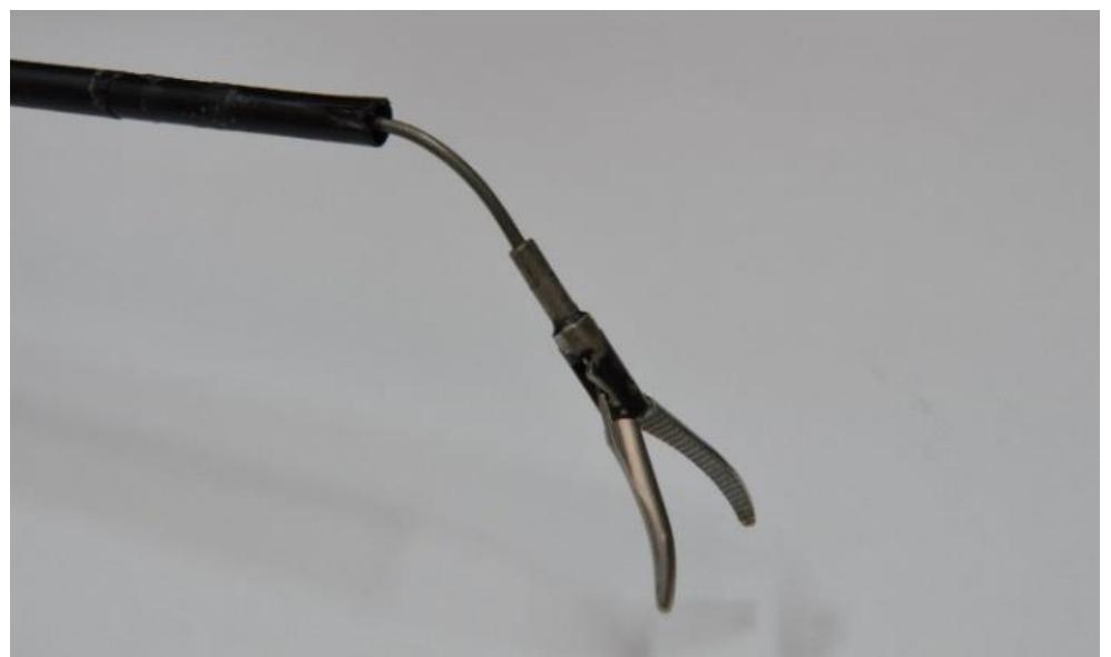 The two-dof instrument generates a bending motion.