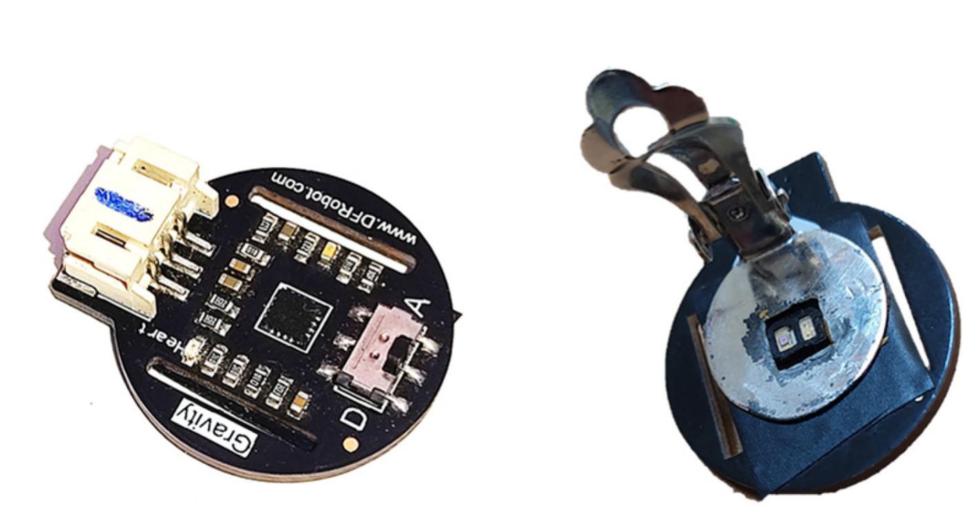 Ppg sensor equipped with the clip to be worn in the earlobe.