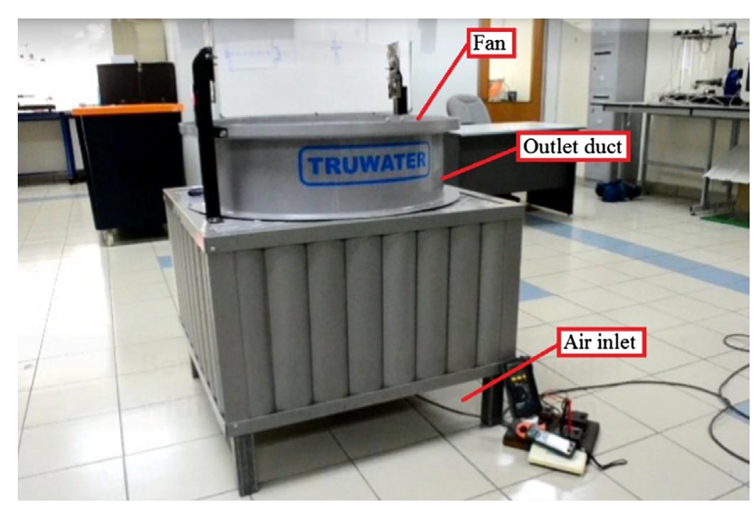 Picture of cooling tower model for laboratory test.