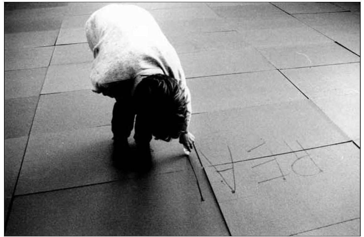 Investigates the relation between language and smell