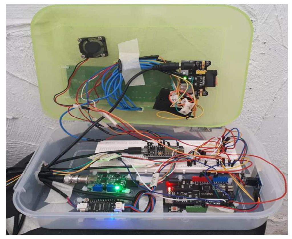 Assembled sensor and actuator module the relay uses 3.3v