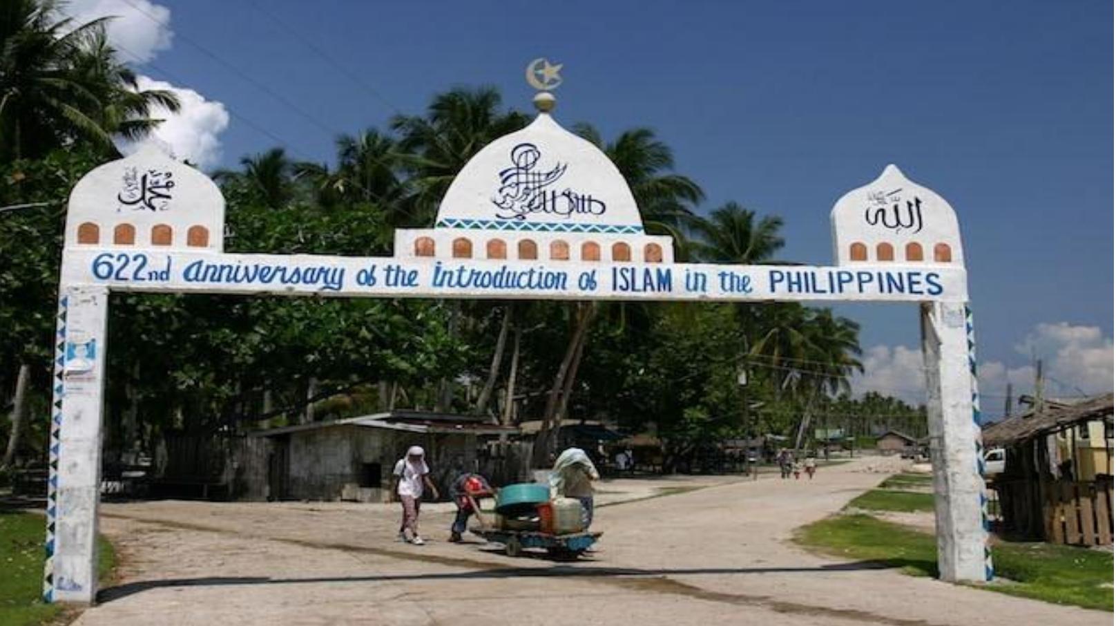 (PDF) MUSLIMS IN THE PHILIPPINES: BETWEEN PAST AND PRESENT