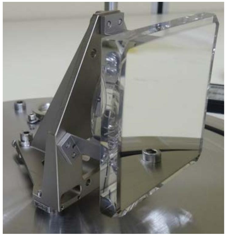 fsi flight mirror with its multilayers coating