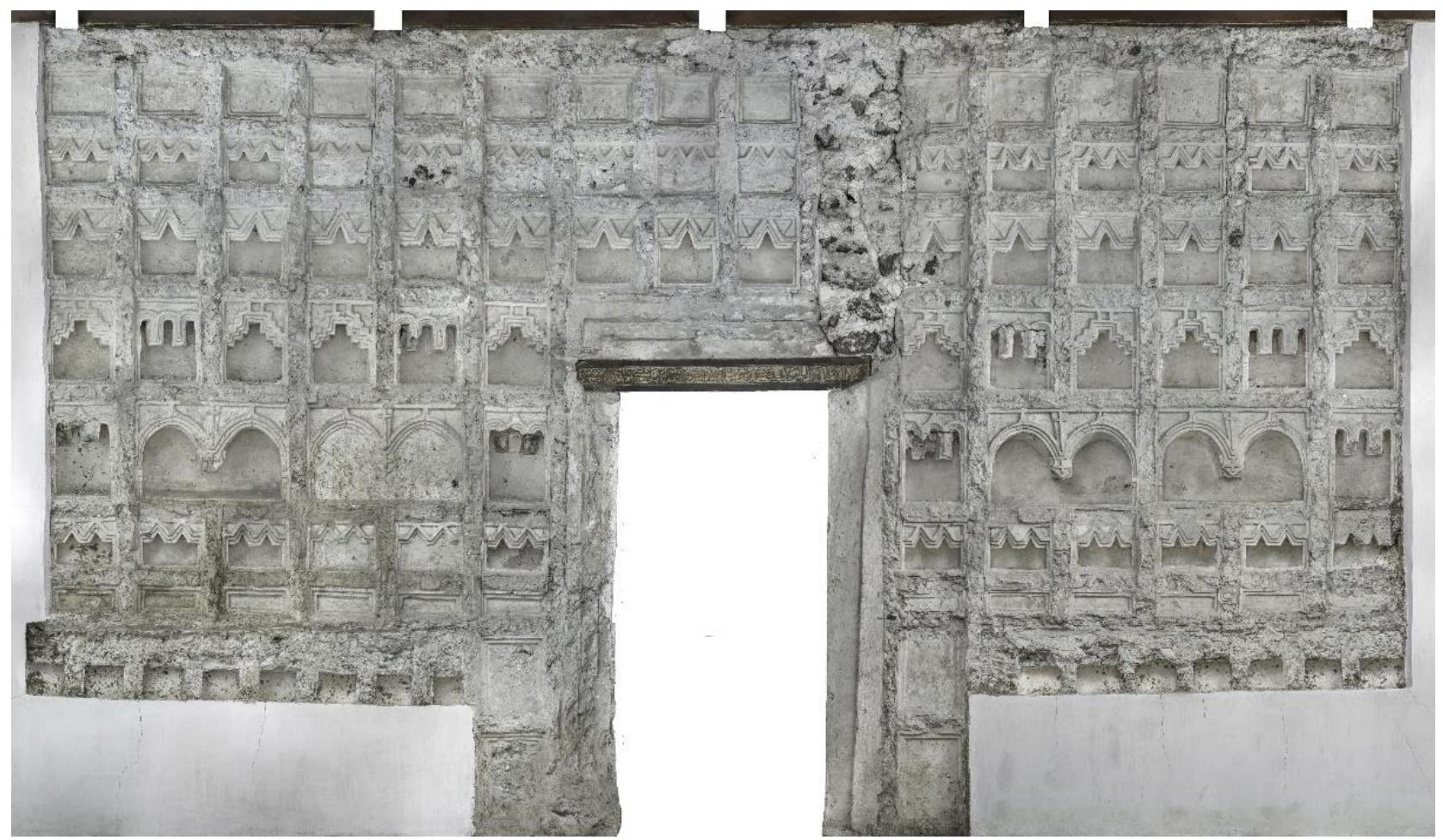 Large panel of stucco niches of the ground floor, room 4,