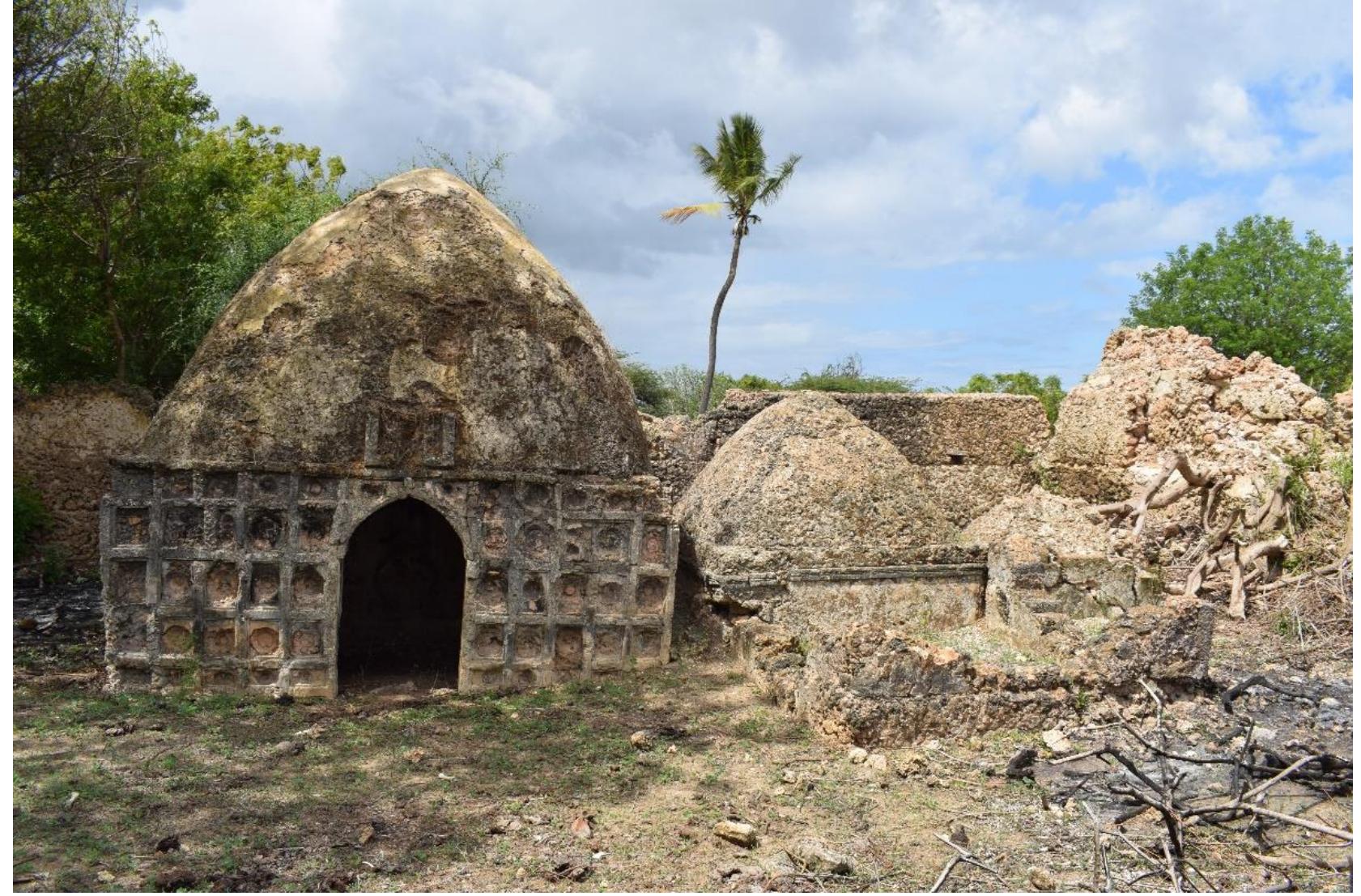 17th century mausoleum of mwana hadiye msingi in siyu, pate
