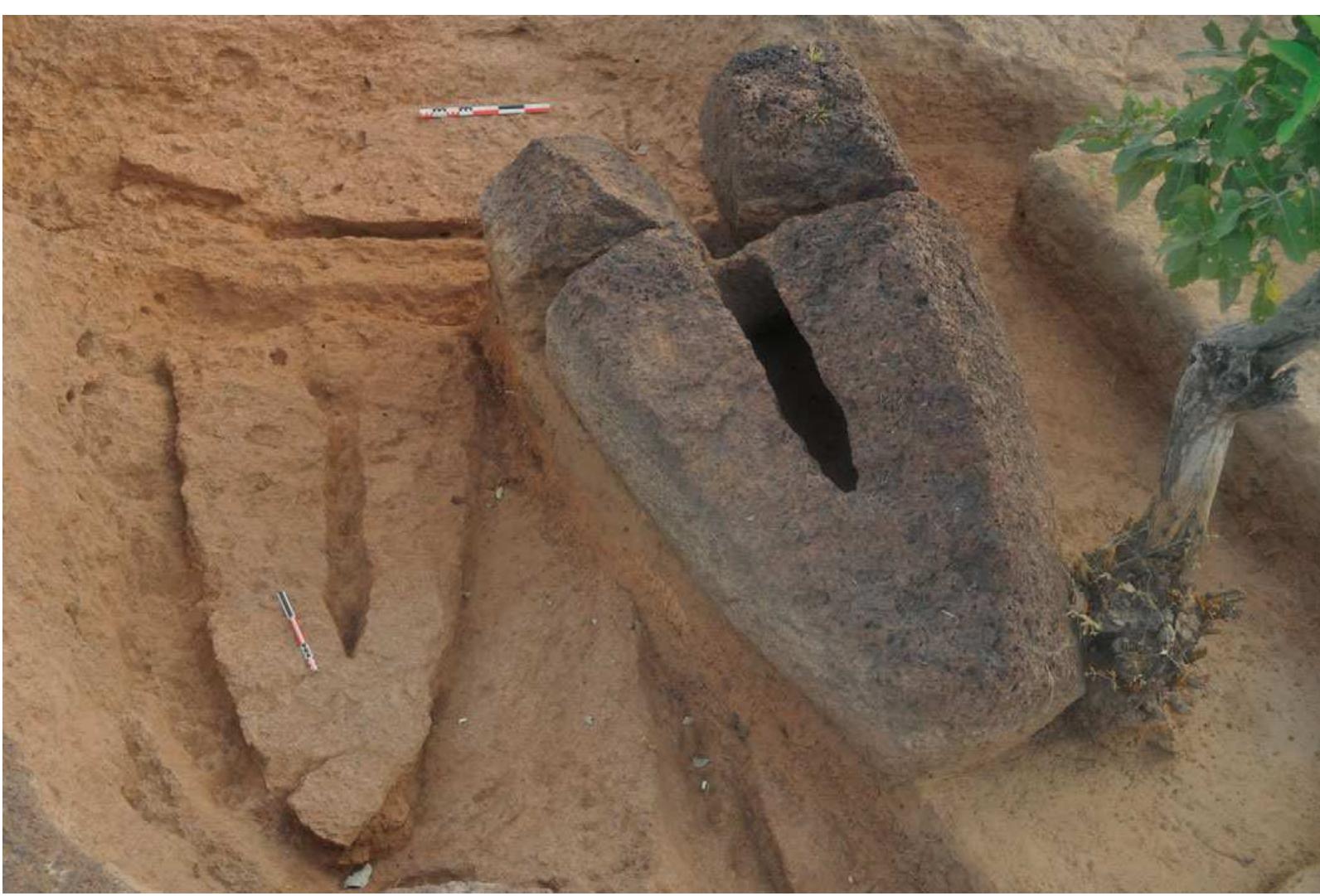 Lyre-stone quarry at wanar (photograph: l. laporte).