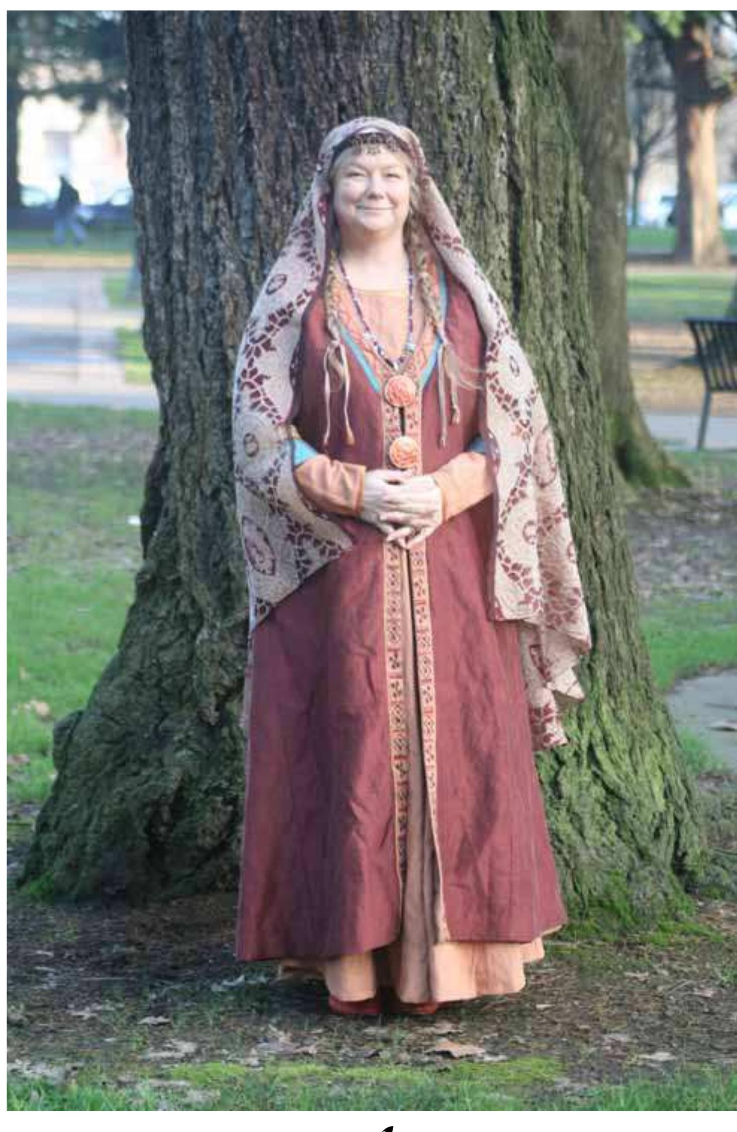 (PDF) The Arnegunde Project: Conjectural Merovingian Clothing of the ...