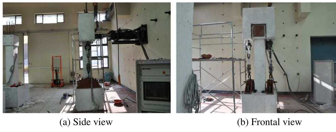 Setup for cyclic load test of columns.