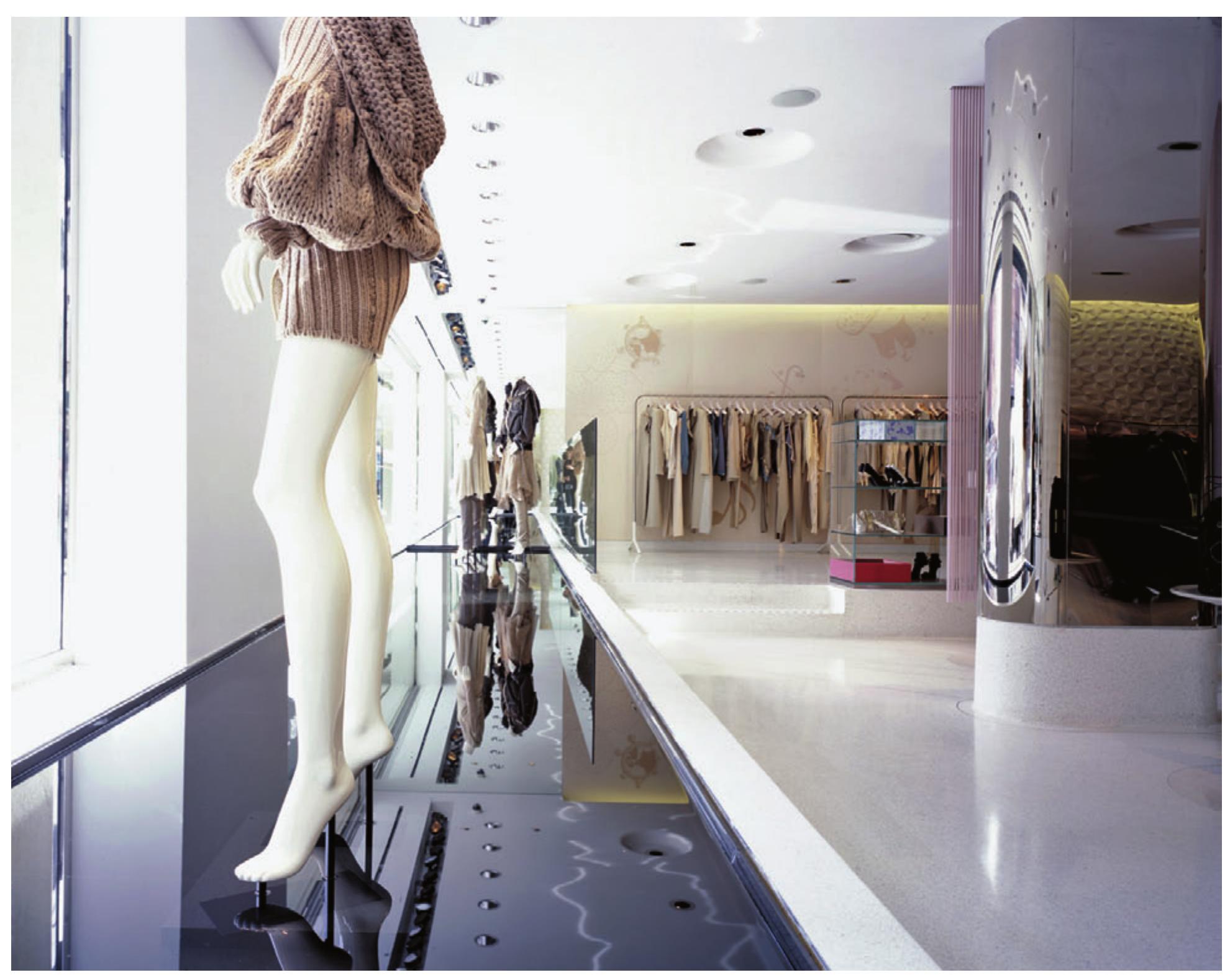 Stella mccartney us flagship store, window display (above)