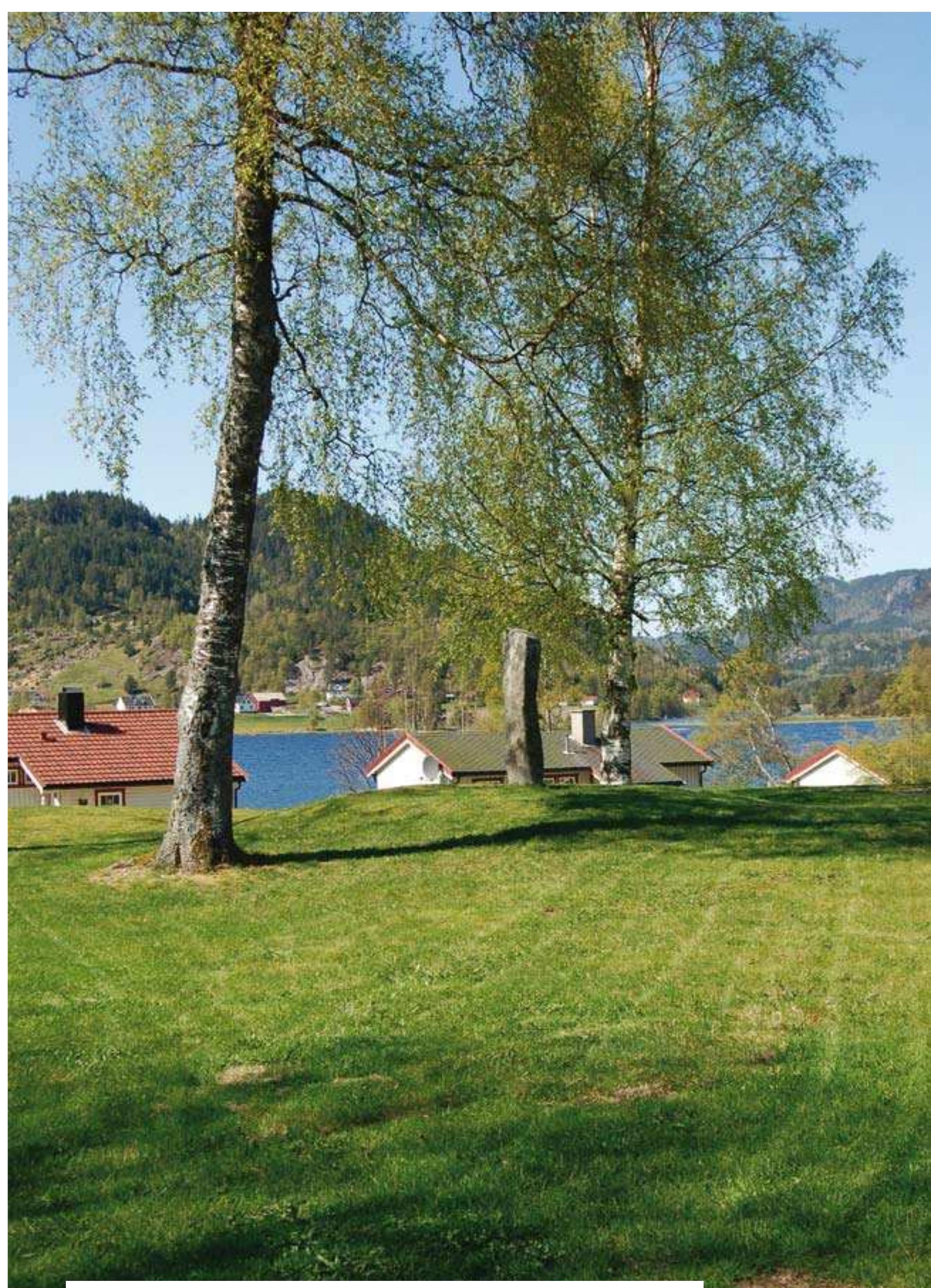 Barrow with standing stone at hestebakken, eiken church,