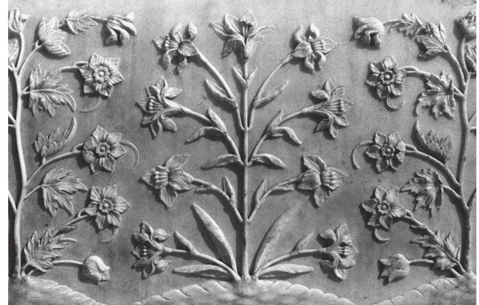 Taj mahal, pishtaq of the mausoleum, dado flowers of mixed