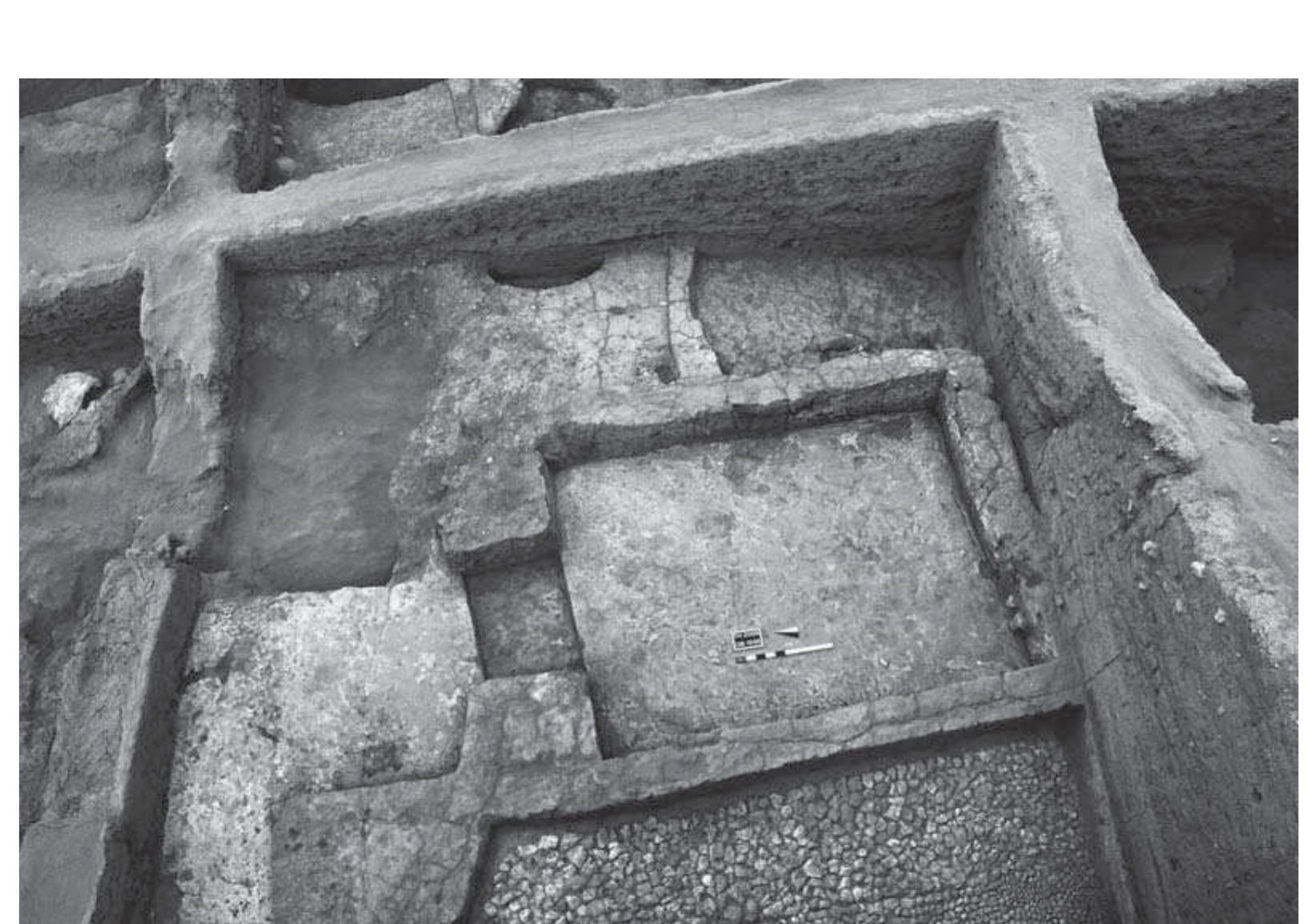 Building from the halaf-period excavated in 2009 (photo by