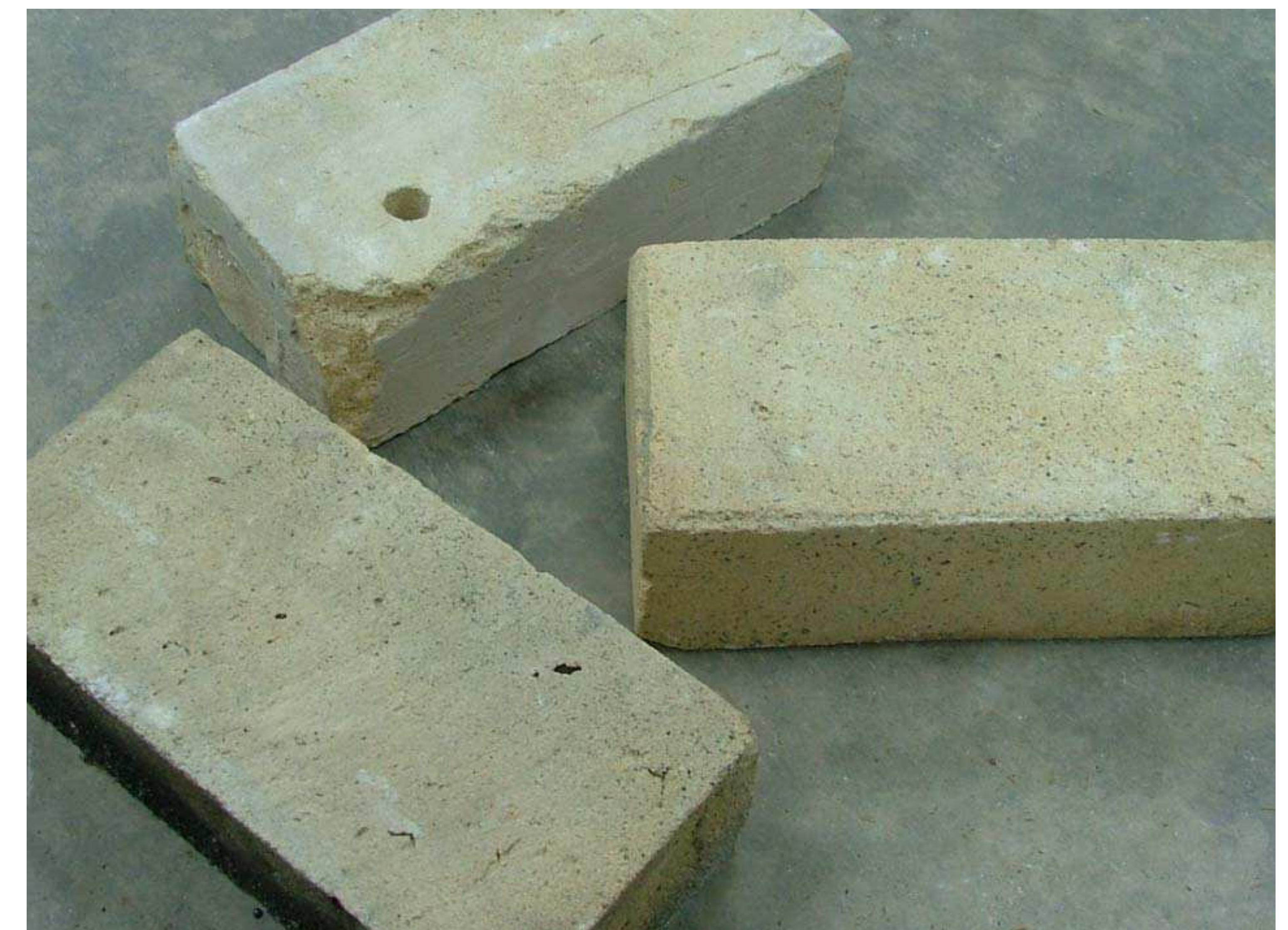 Figure 32 - Contoh-contoh kegunaan refraktori seramik