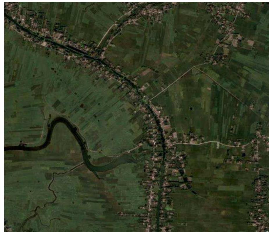 Linear settlements along banks of channels