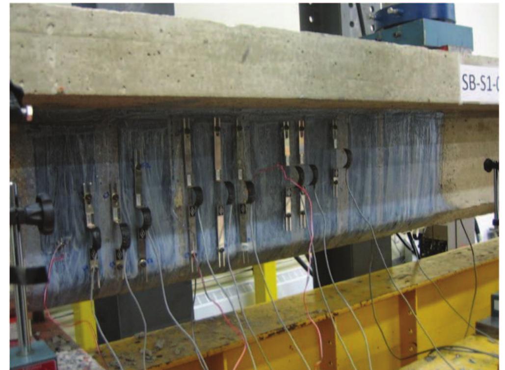 —side view of strengthened specimen using frp sheet u-jacket