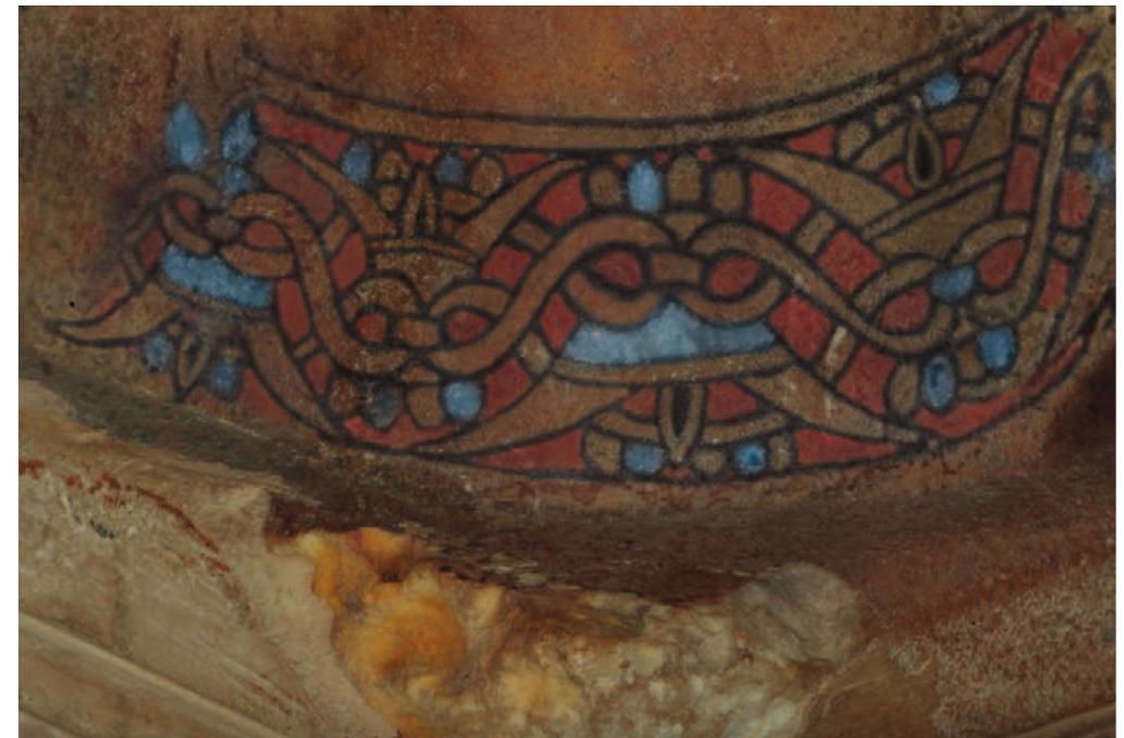 Colour reconstruction of the lotus-flower pattern of the hem