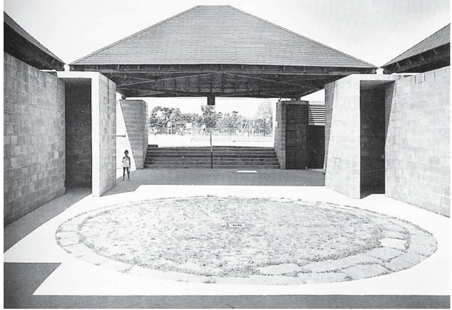 5: view of the courtyard of kahn’s trenton bathhouse.