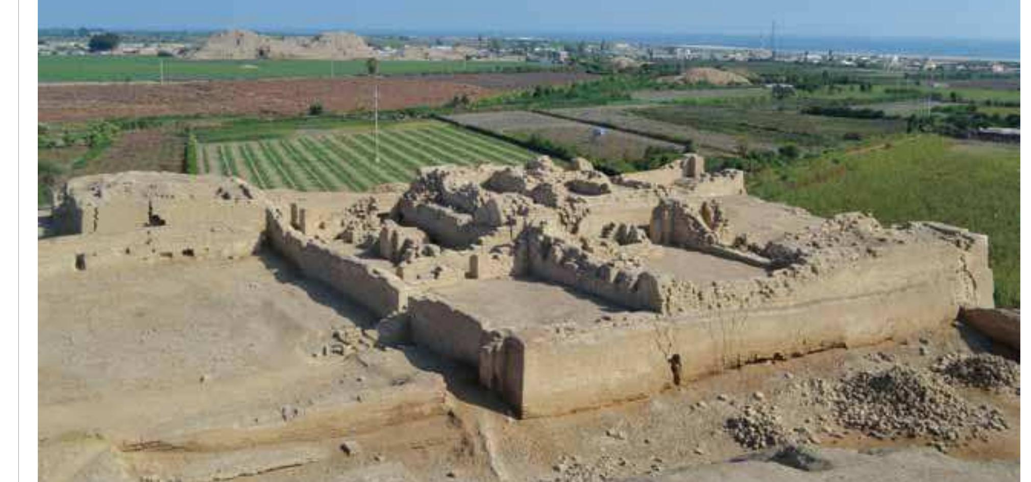 Inca “palace” at huaca la centinela. tambo de mora is in the