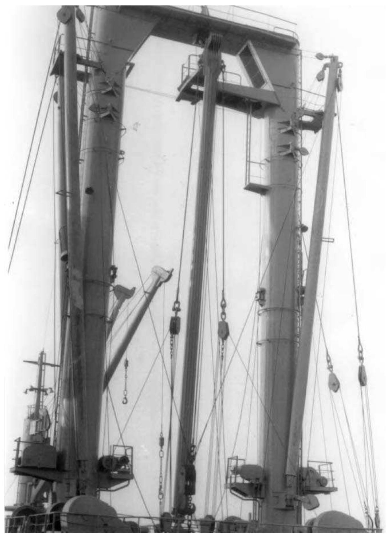 17. the conventional heavy lift — a ‘jumbo’ derrick.
