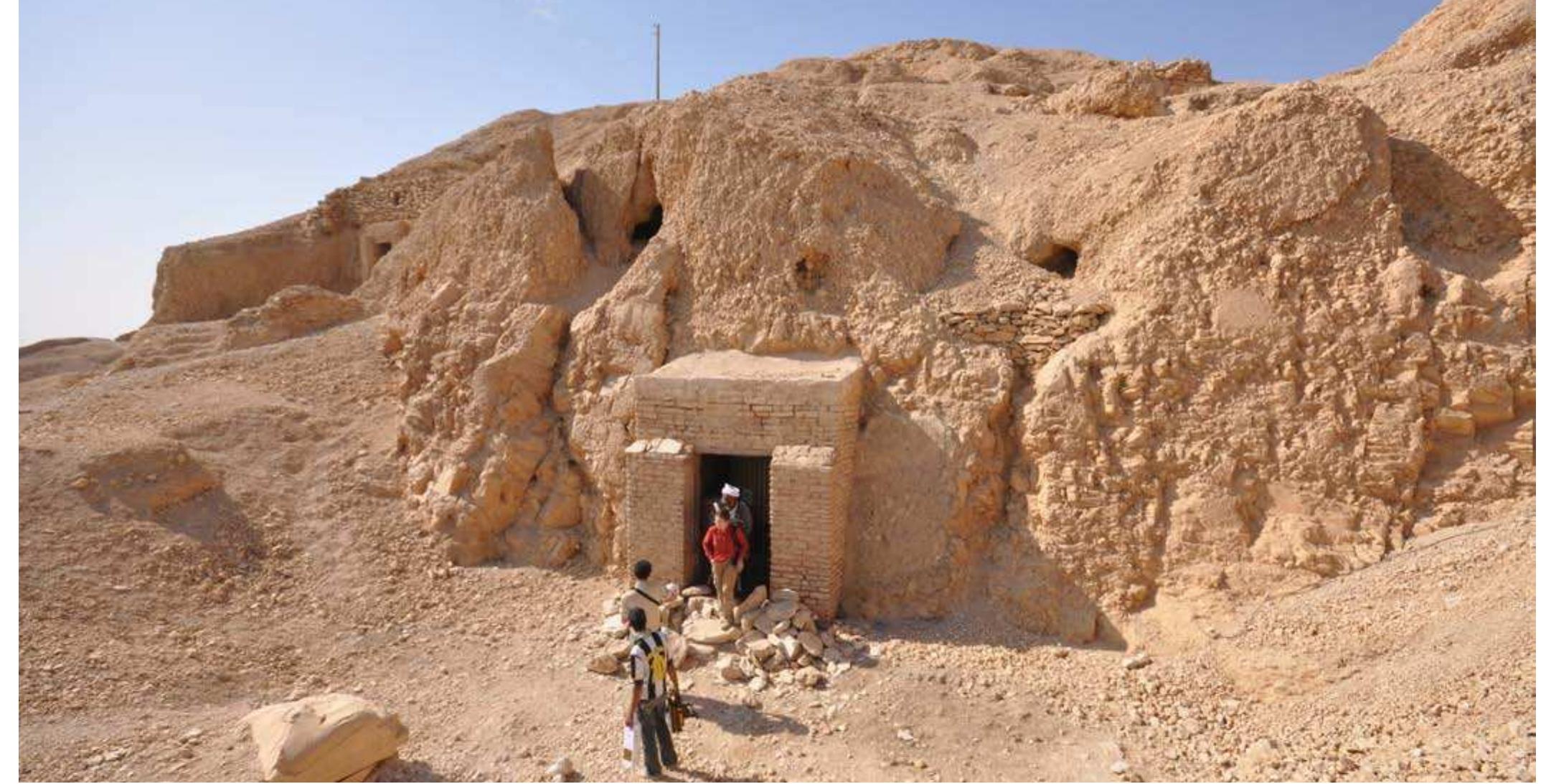 Entrance of the tomb attributed to antefiger (tt60) on the