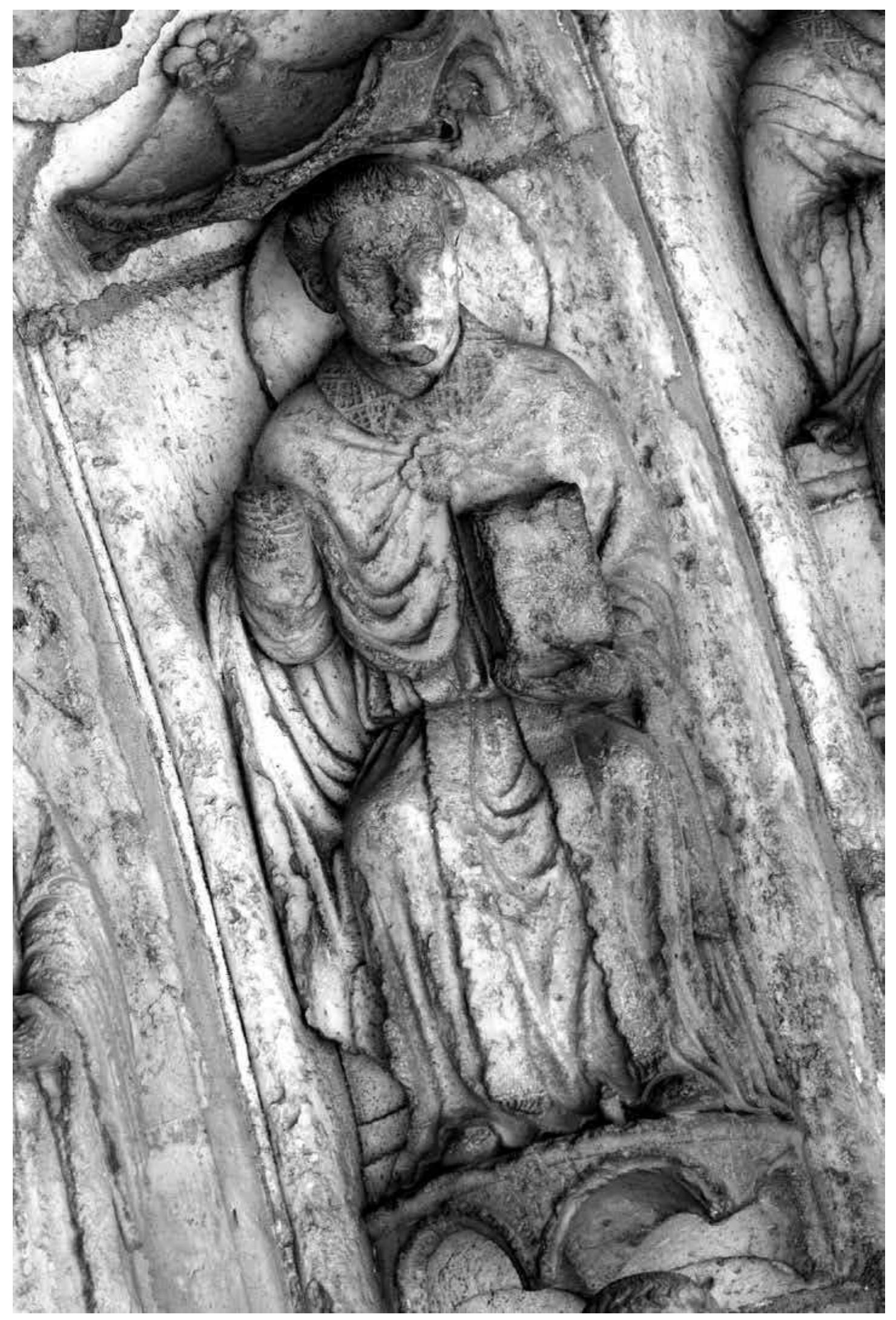 Priest saint. chartres, cathedral of nétre-dame, south