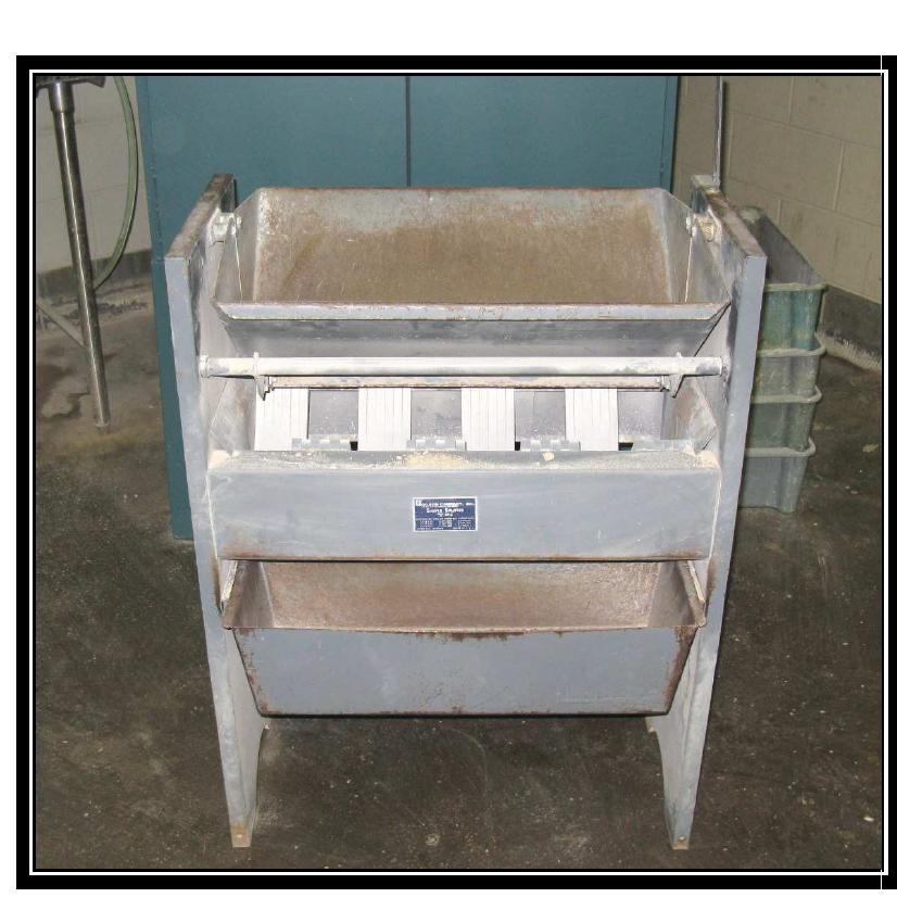 Mechanical sample splitter mechanical splitter