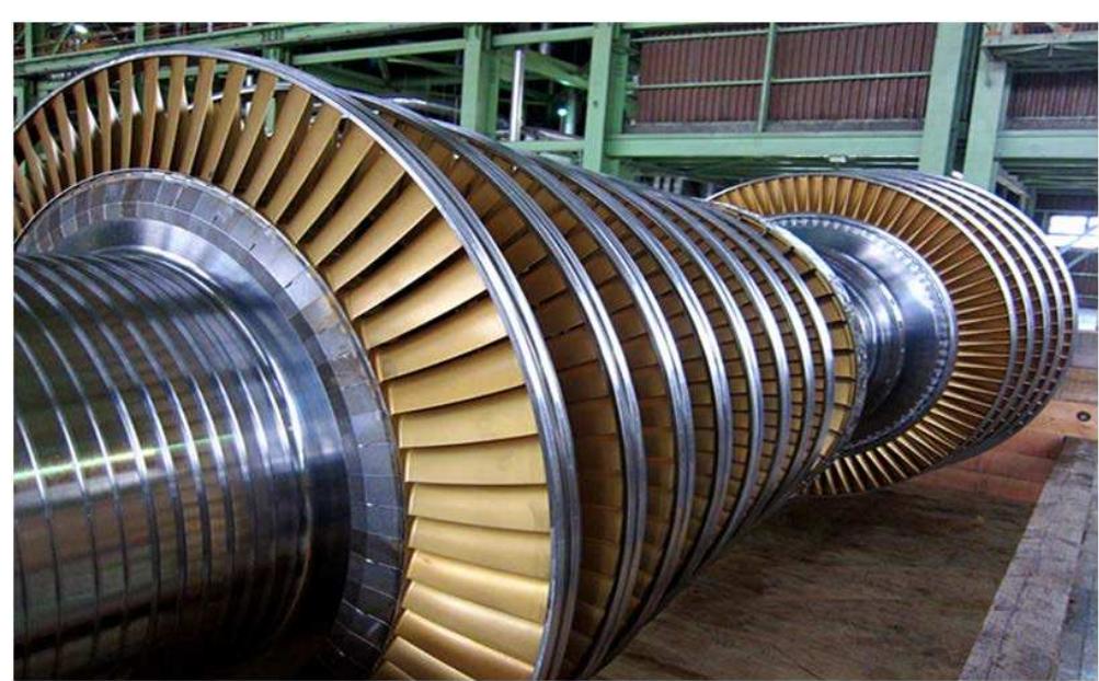 Steam turbine showing blade and shaft assembly steam turbine