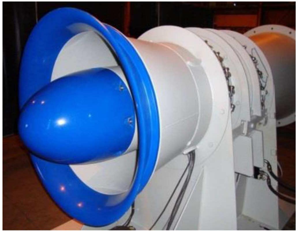 Axial-flow impulse turbine with controlled-pitch guide