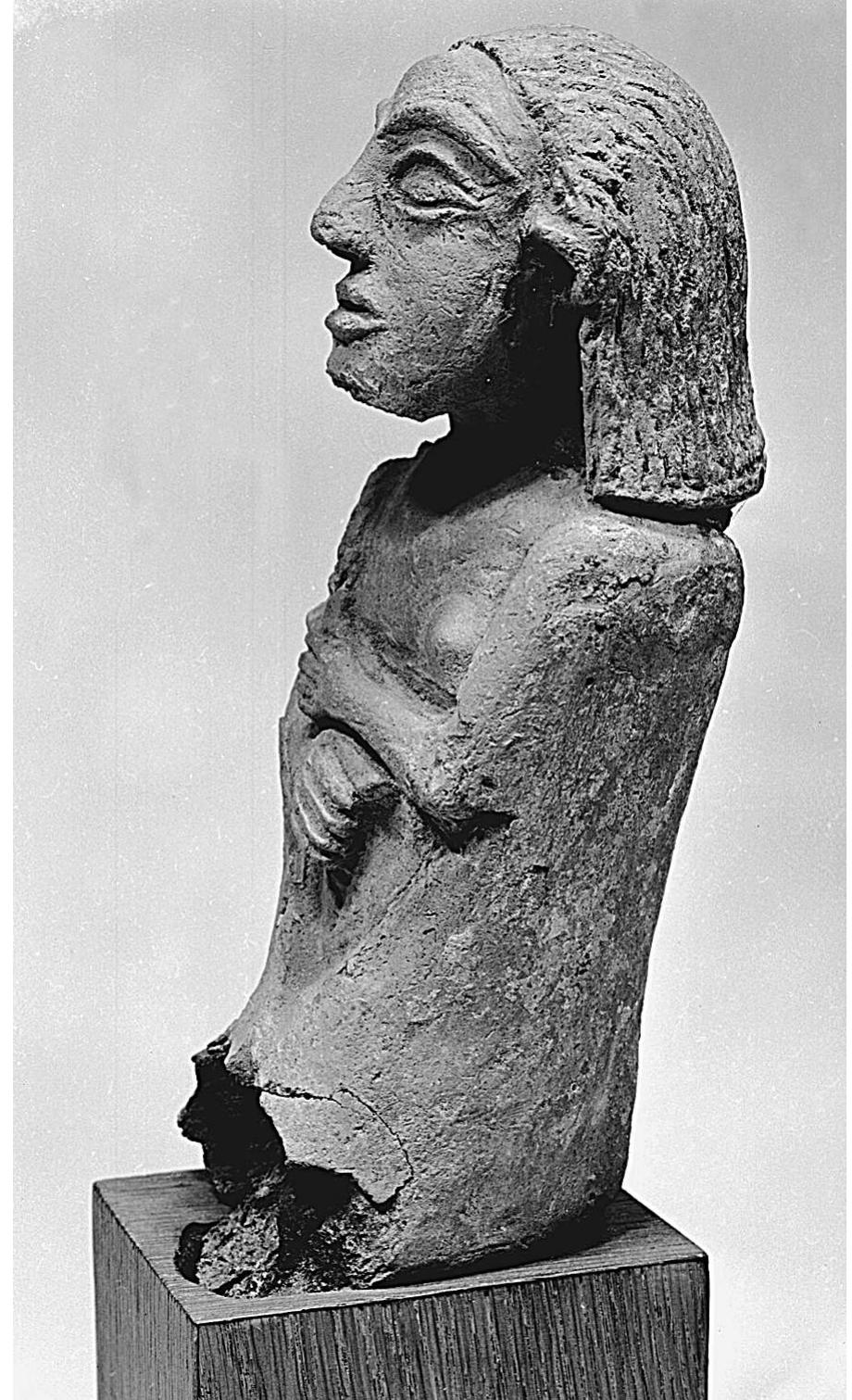 Statue of a king, terracotta, former kofler collection a 60