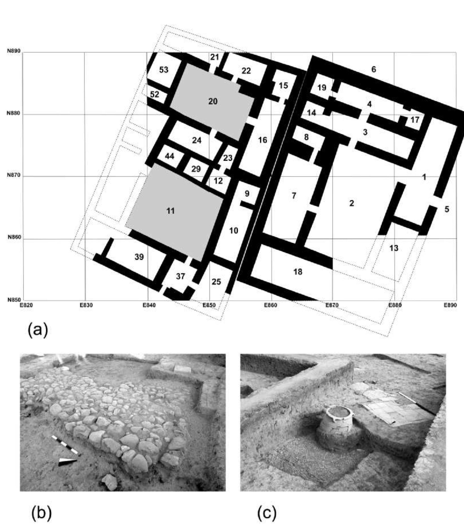 Excavations in operation g/r: (a) plan of monumental