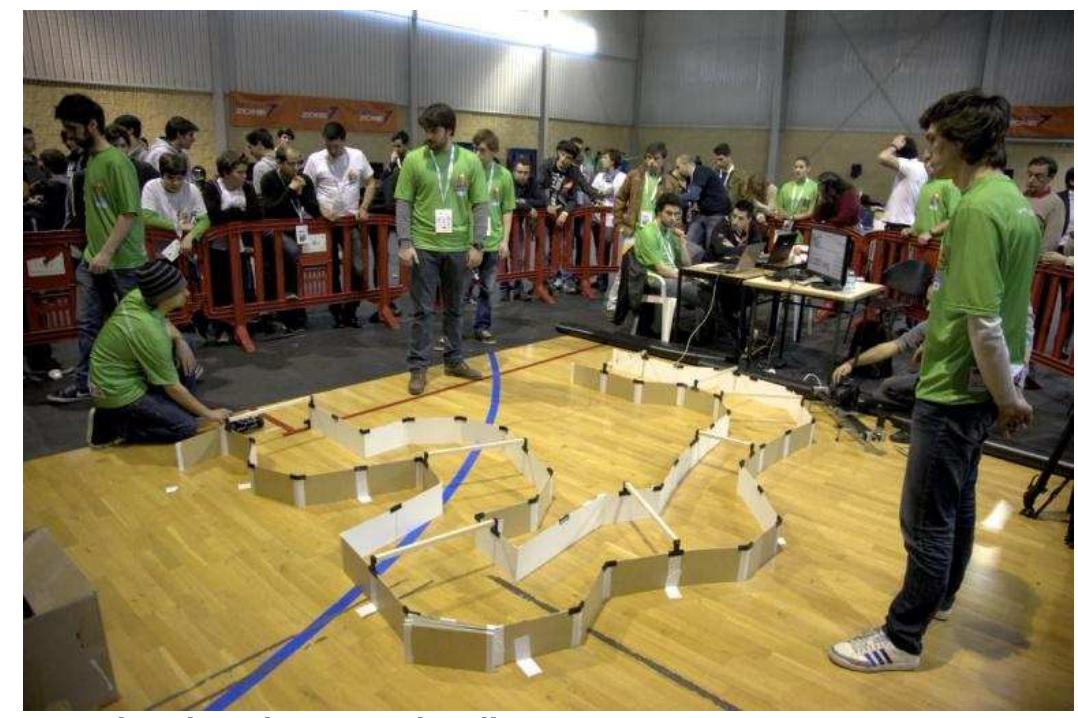 Obstacle trial circuit with walls all the wiring and
