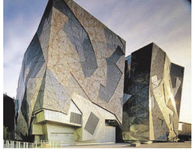 The fractal facade is represented by an incremental
