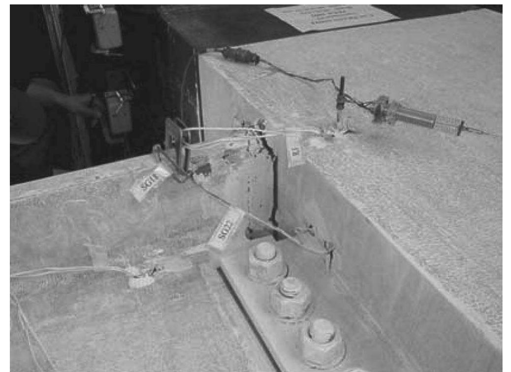 Beam bottom flange fracture of specimen ec02