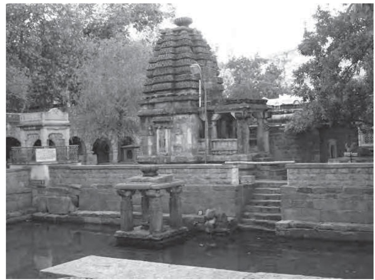 2: tank and mandapa at mahakuta courtesy h.p. ray