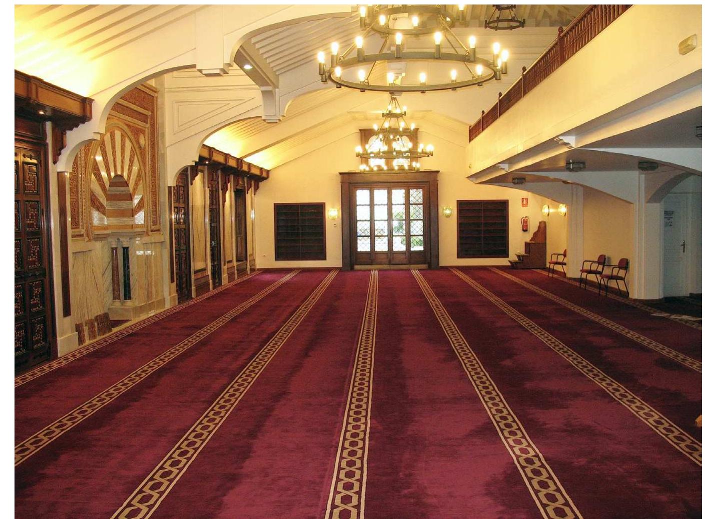 Great mosque of granada, sanctuary, interior, looking south.