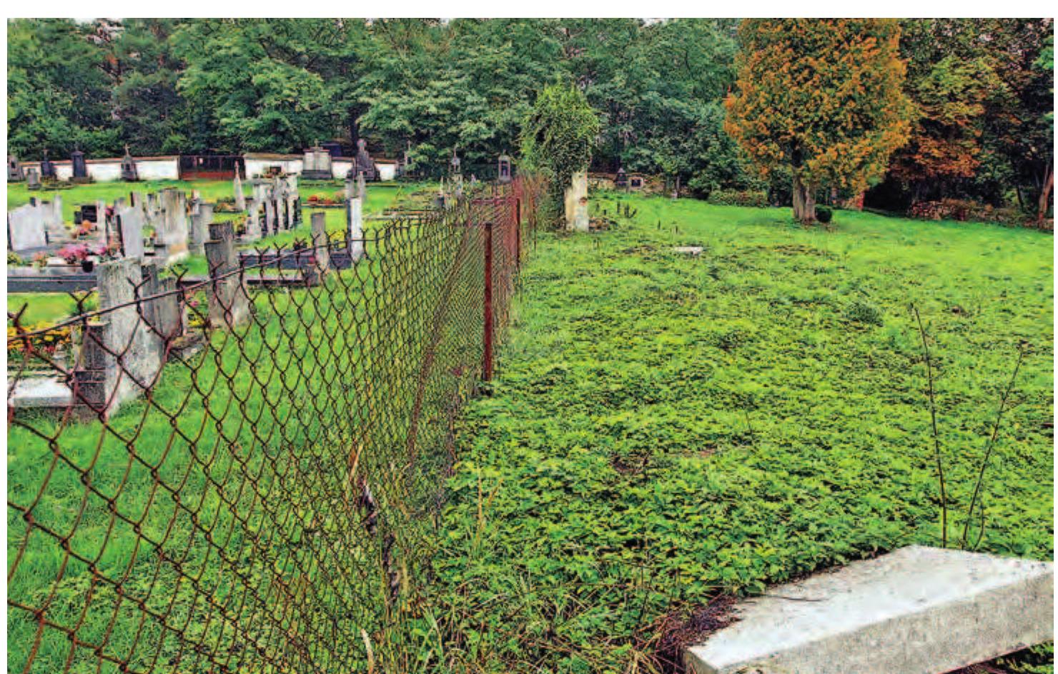 Prostibor/prostibor. the cemetery is divided into two parts
