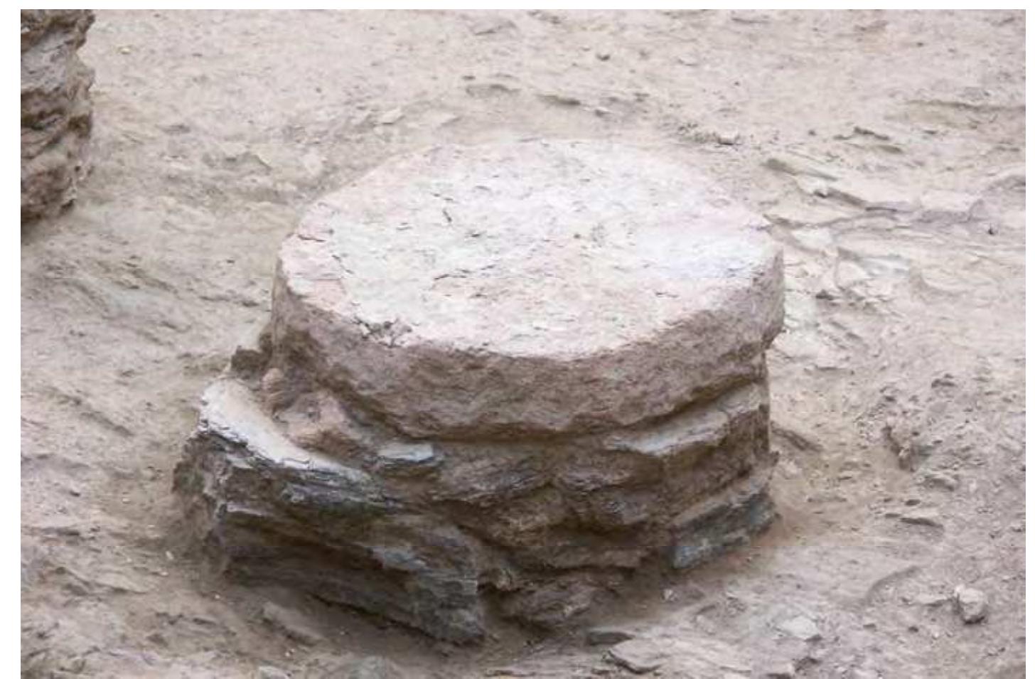 Monolithic column shaft, 14" century figure 23: view of the