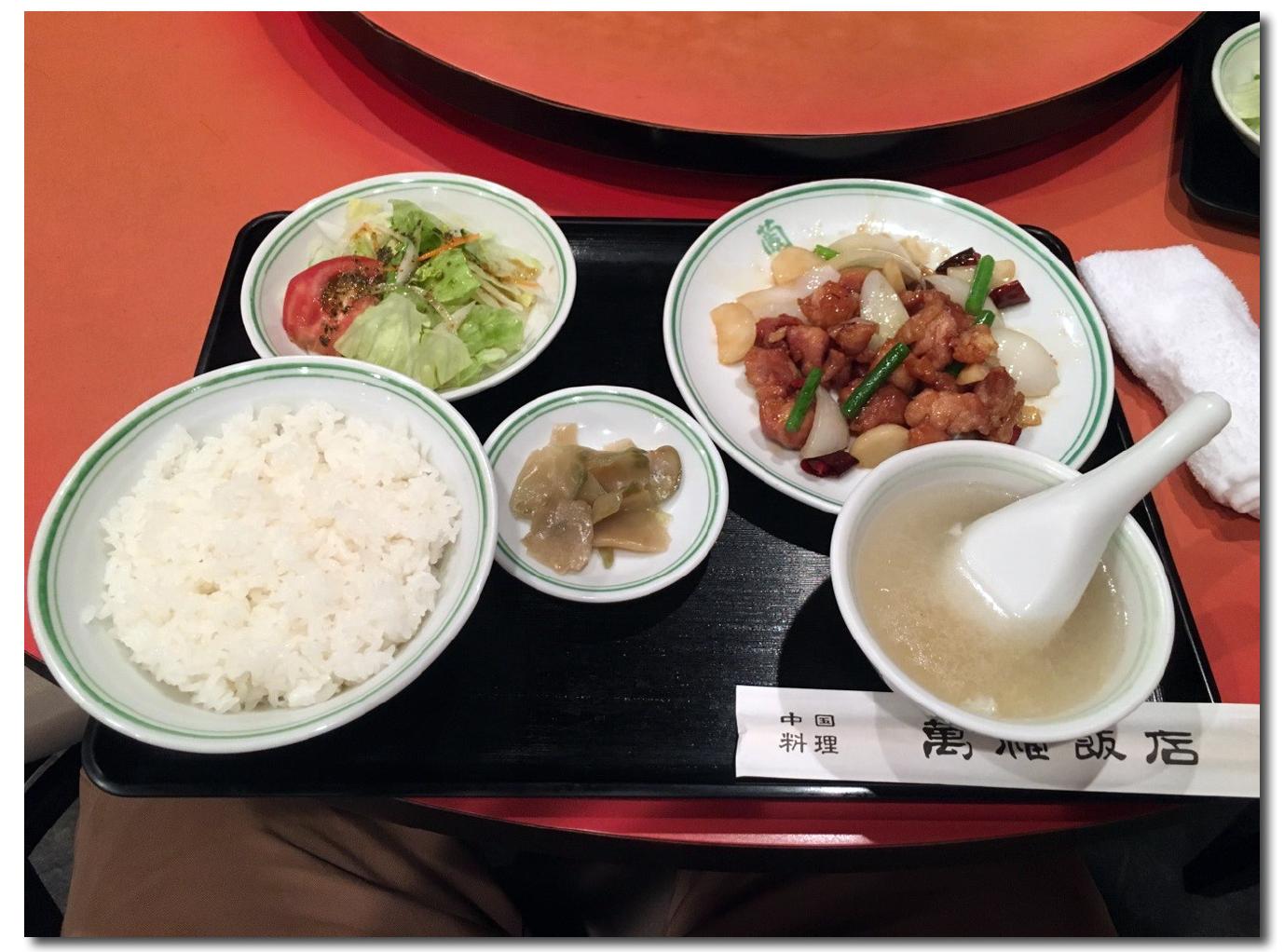 The su buta teishoku (vinegar pork set meal) at manfuku
