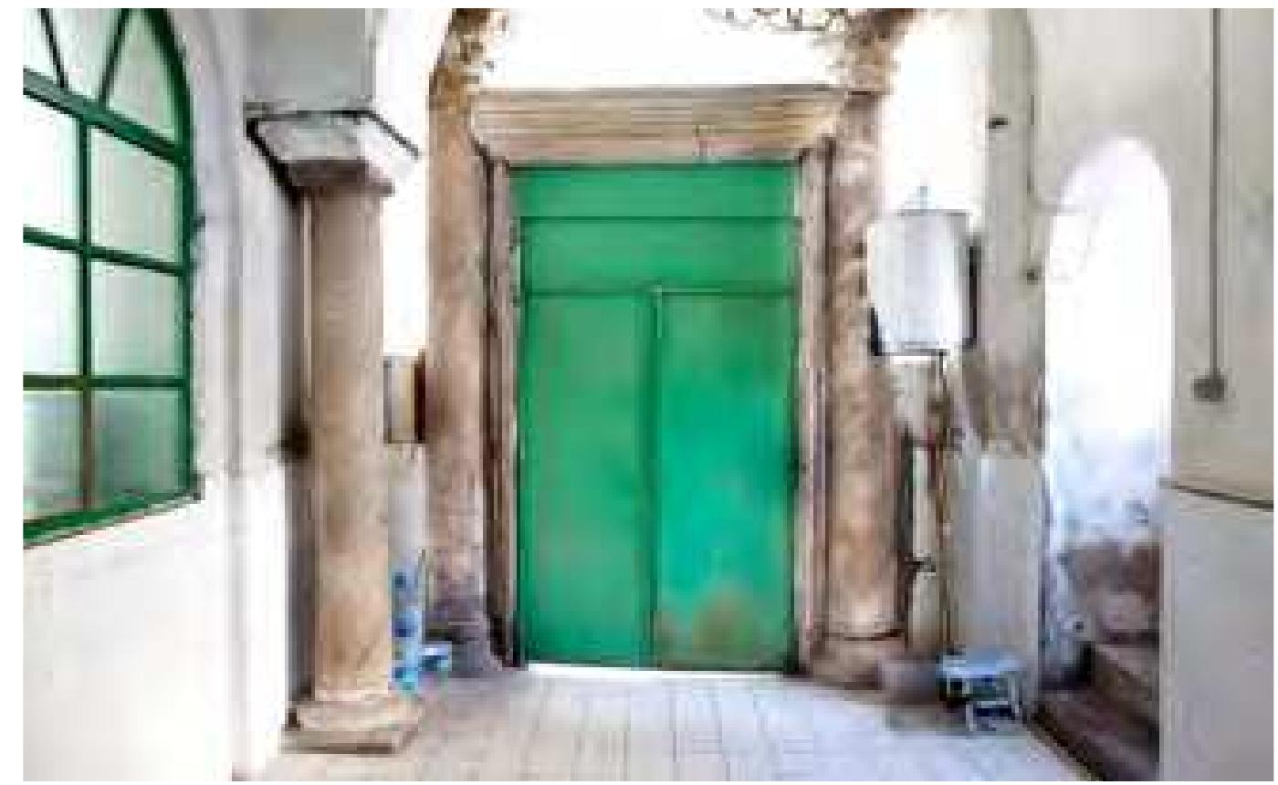 Vefa kilise camii, north annex, south part: ionic impost