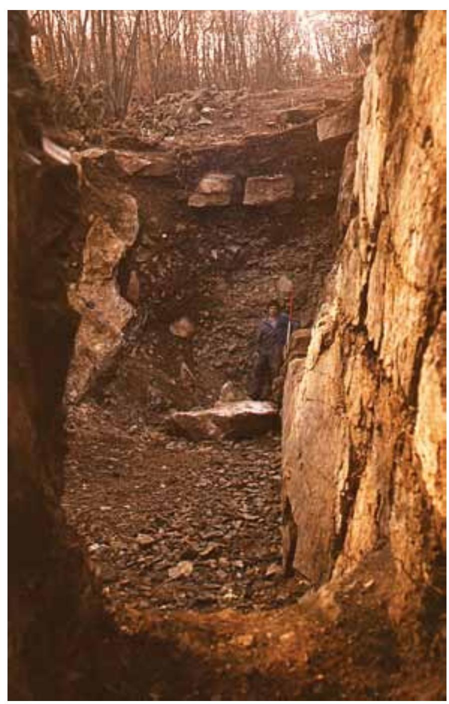 Slika / figure 3. ai bunar, okno 3 / ai bunar, shaft 3 (foto