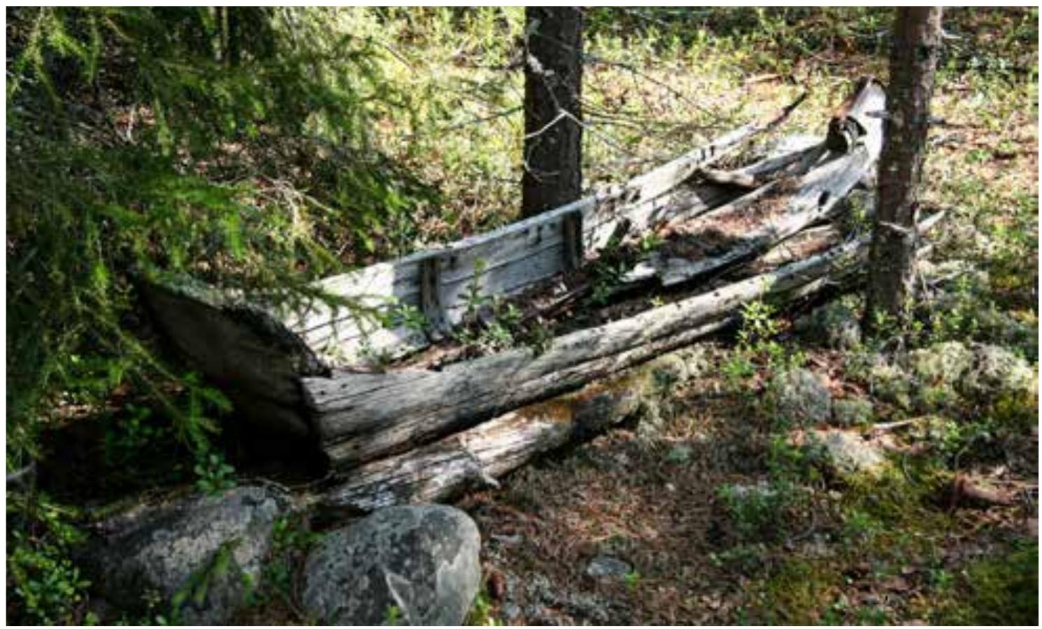 Kerezha — originally it is the sami sledges. the grave at