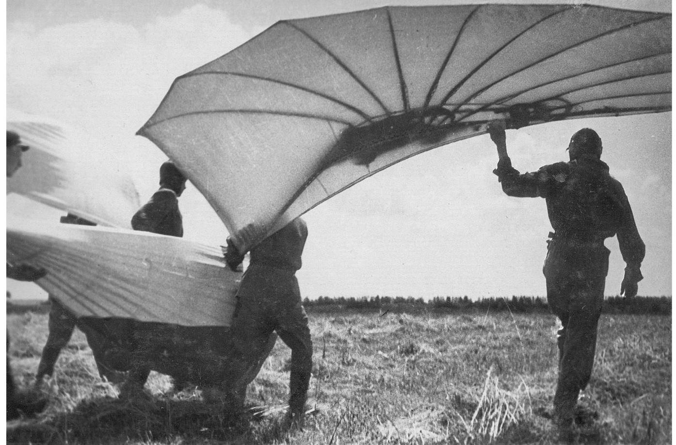 (PDF) The Futurist Concept of 'Man Extended by Machines'