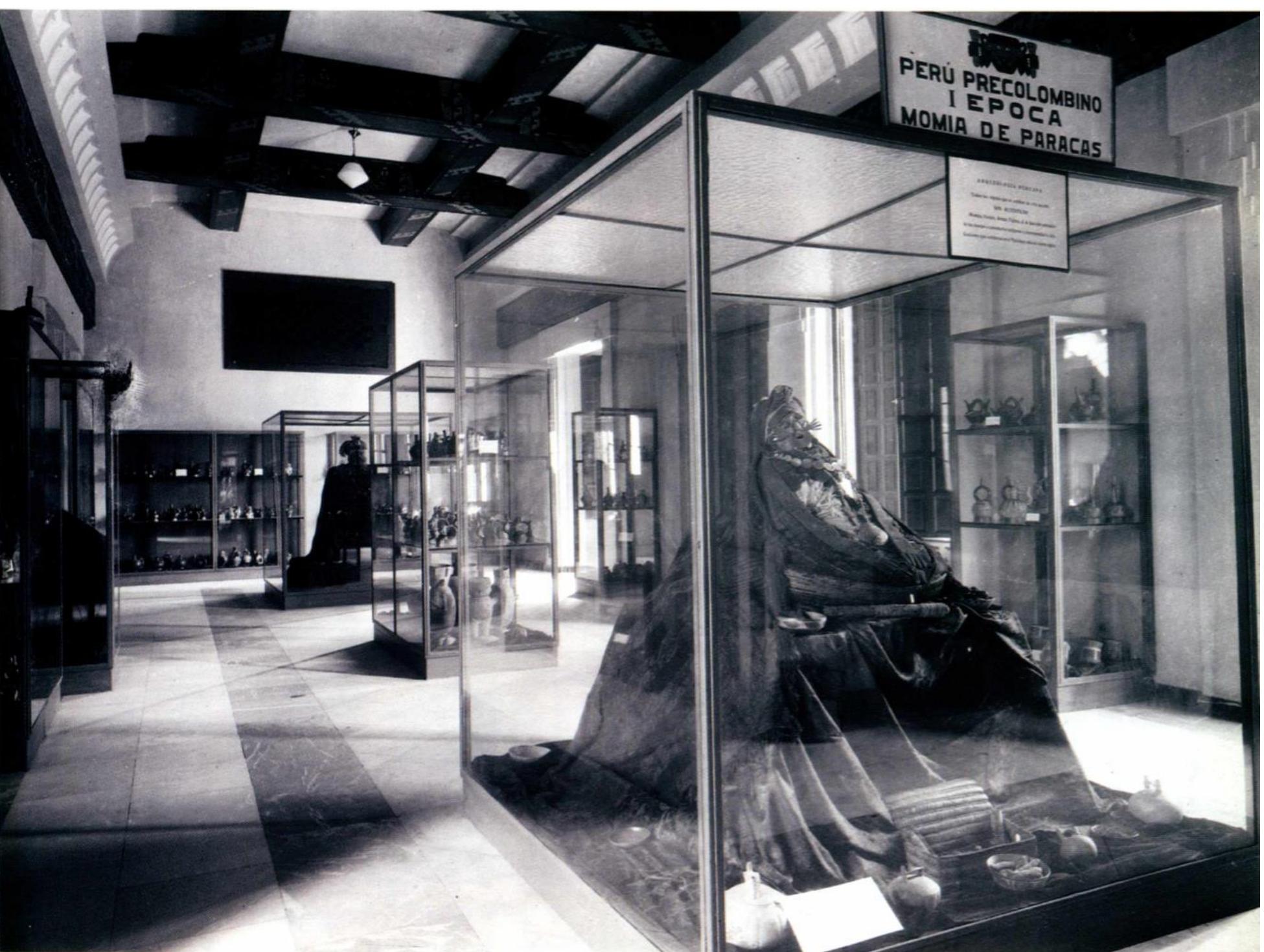 Paracas mummy, peruvian pavilion at the exposition