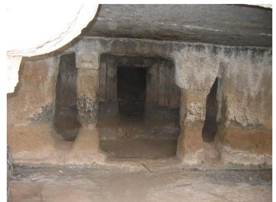 Vakatakaperiod at banoti (iar 1982-83:136-137). the banoti