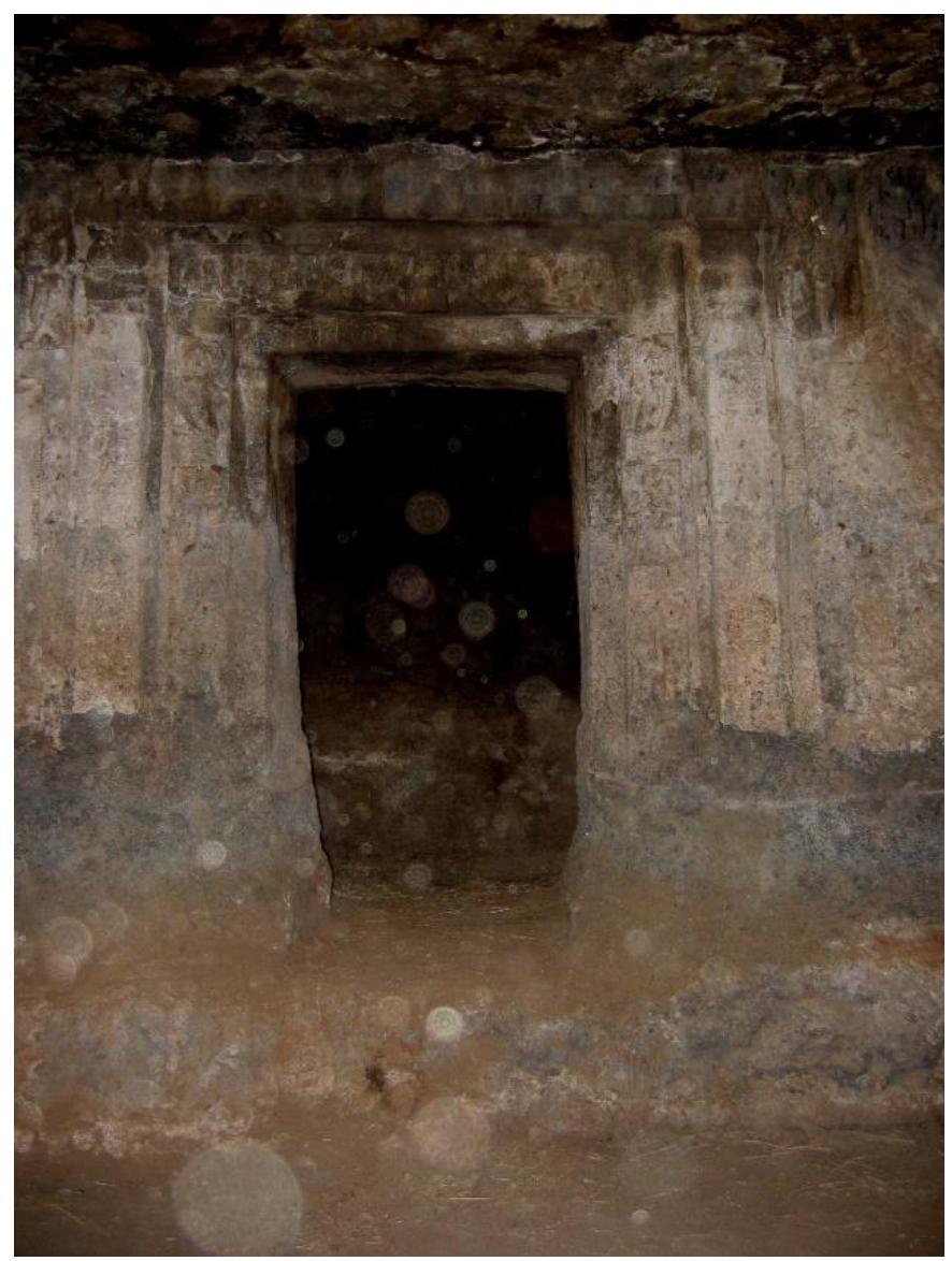 Doorframe of the shrine, banoti cave (photograph: dr.